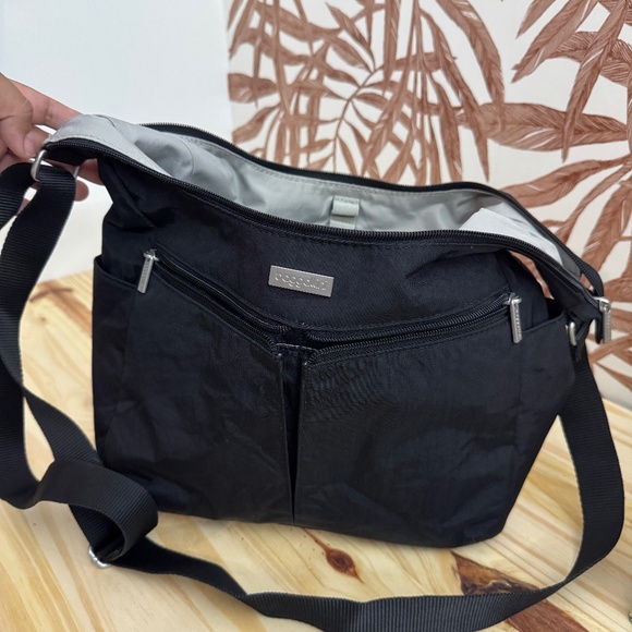 Baggallini | Bags | Baggallini Crossbody | Poshmark